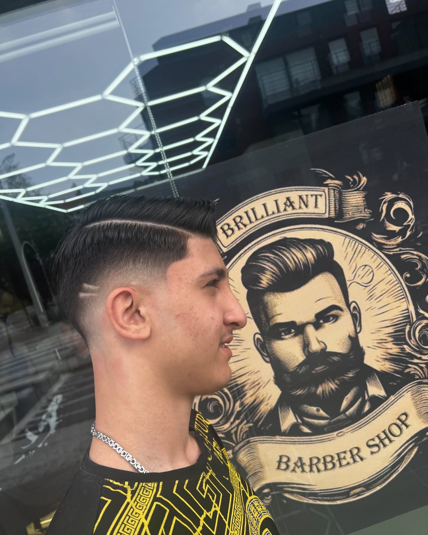Brilliant Barber Kortrijk | Beste Kapper Aalbeeksesteenweg 3 | 15+ Jaar